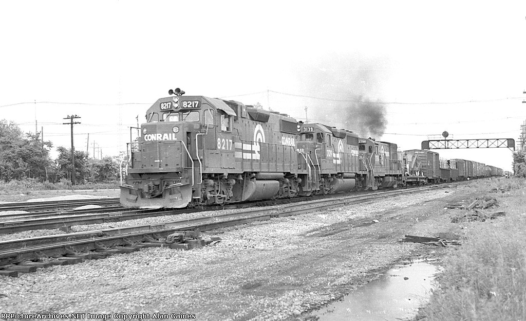 CR GP-38-2 8217